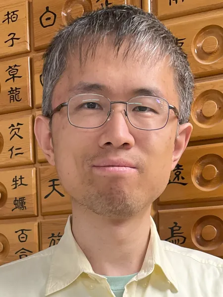 Traditional Chinese Medicine Across Generations - Wei Li Acupuncture